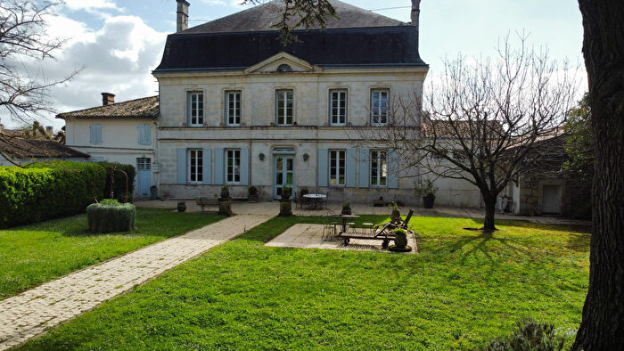 Maison 12 pièces à vendre à Lorignac