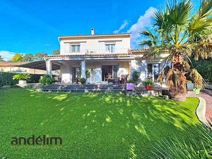 Maison à vendre - Saint-Raphaël, Boulouris - 6 pièces - 4 chambres