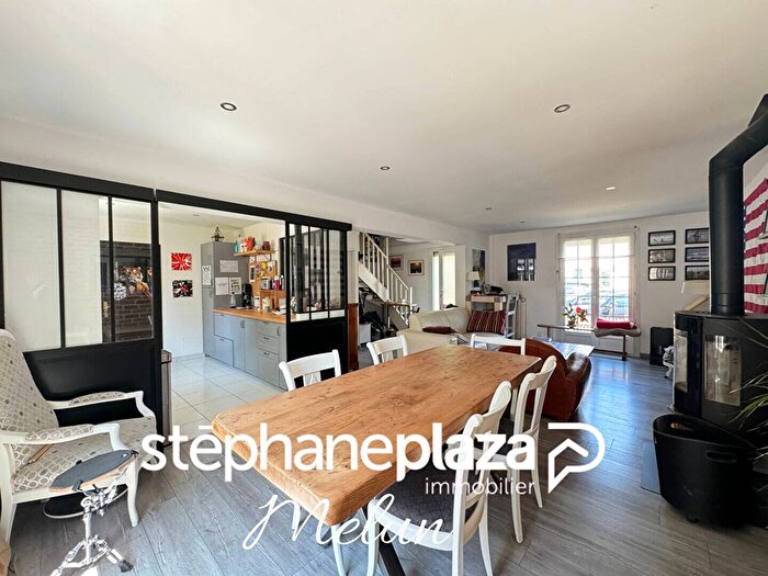 Maison à louer - Petit Dammarie-Croix Saint Jacques, Dammarie-les-Lys - 6 pièces - 4 chambres