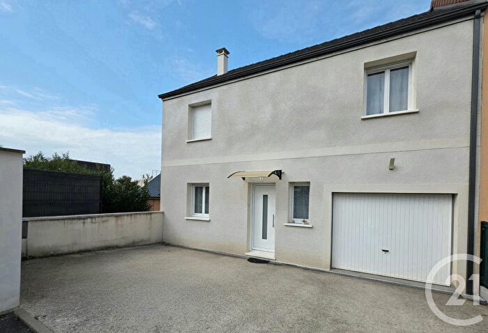 Maison 5 pièces à Saint-Chéron, à vendre