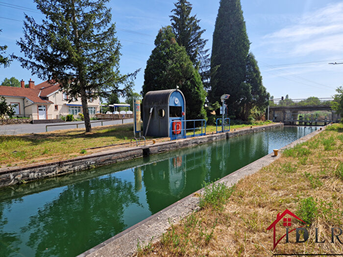 Pargny-sur-Saulx - Maison 10 pièces à vendre