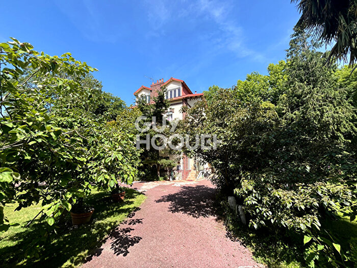 Maison à vendre - Malaunay - 11 pièces - 8 chambres