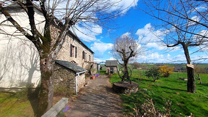 Maison 8 pièces à vendre - La Salvetat-Peyralès