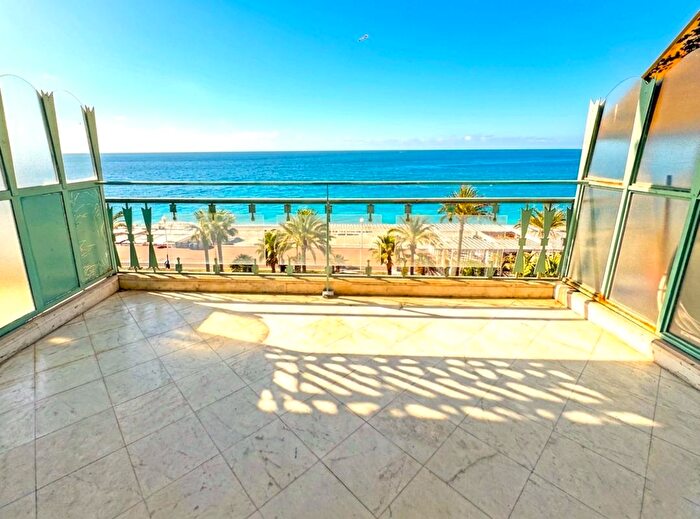 Appartement 4 pièces à vendre - Nice, Carré dor
