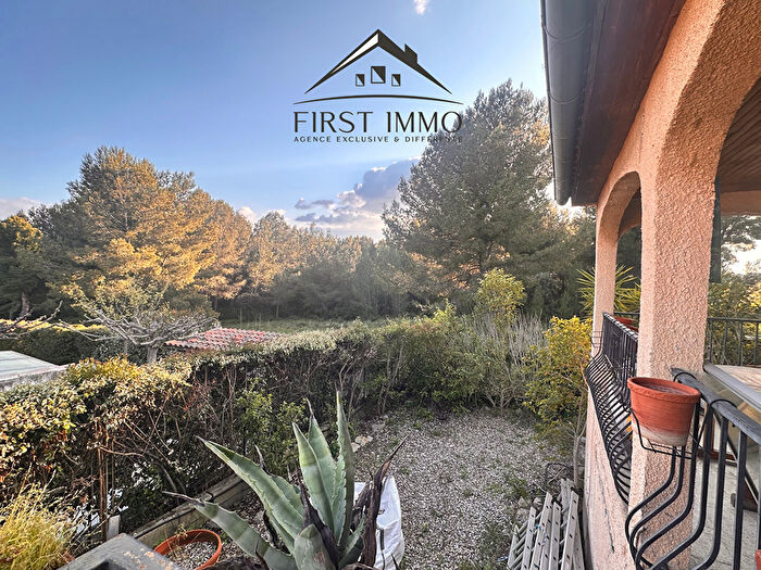 Maison à vendre - Rognac - 5 pièces - 4 chambres