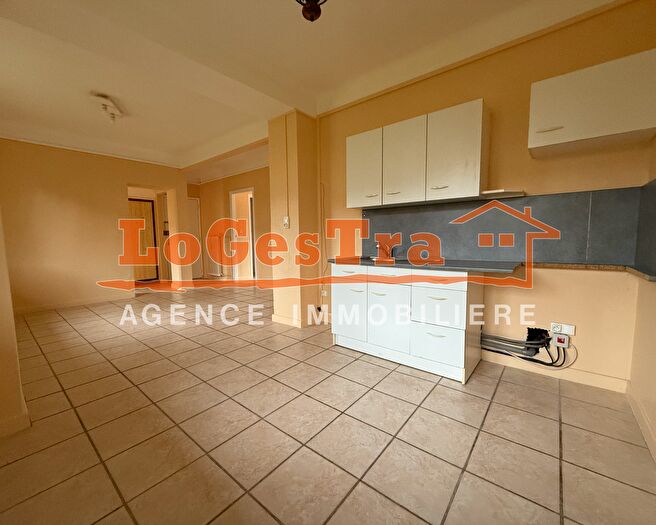 Appartement à vendre - Vittel - 3 pièces - 2 chambres