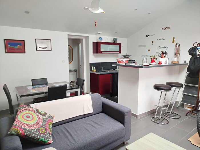 Les Sables-dOlonne, Les Roses, Route du Château dOlonne : Maison 2 pièces à vendre