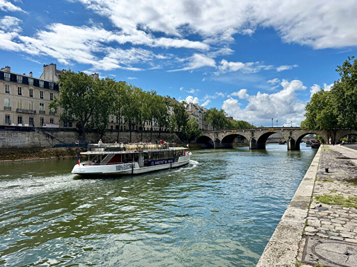 Paris 4ème, Saint-Gervais : Appartement 2 pièces à vendre