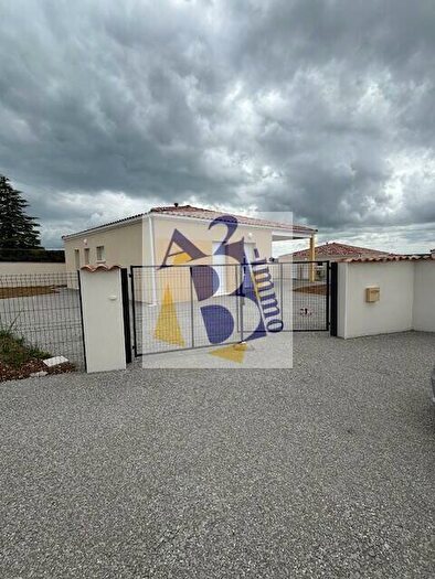 Maison à louer - Brie - 4 pièces - 3 chambres