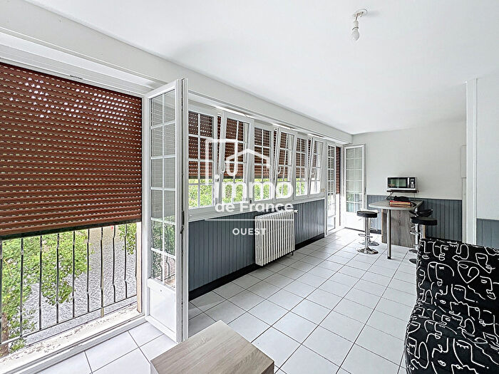 Appartement à louer - Laval, Pavement - 1 pièce