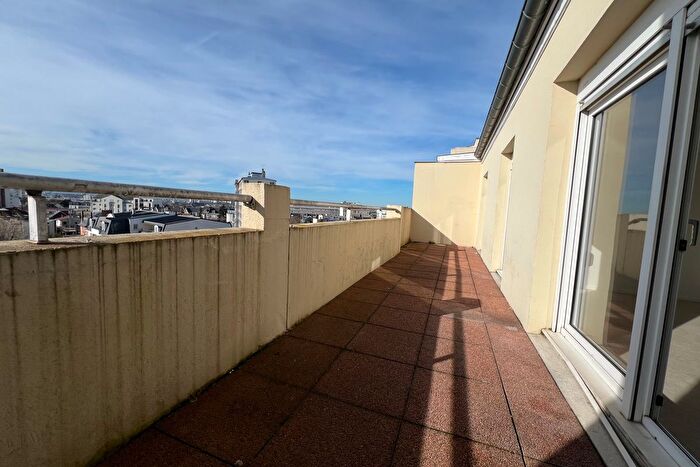Appartement à vendre - Reims, Europe, Chemin Vert - 5 pièces - 3 chambres