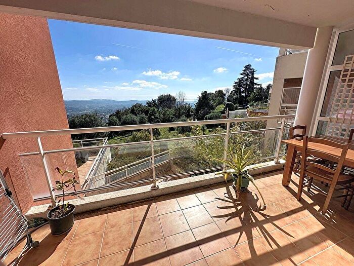 Appartement à louer - Roquevignon-La Marbriere, Grasse - 3 pièces - 2 chambres