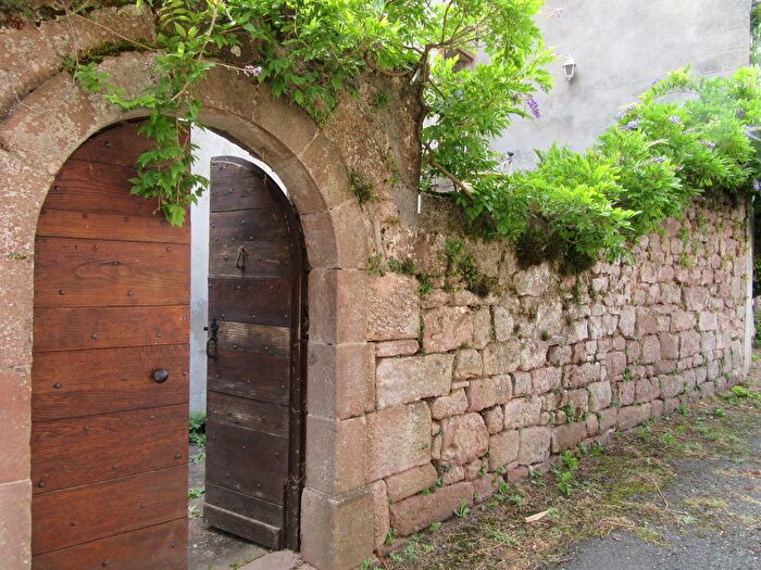 Maison à vendre - Saint-Christophe-Vallon - 5 pièces - 4 chambres