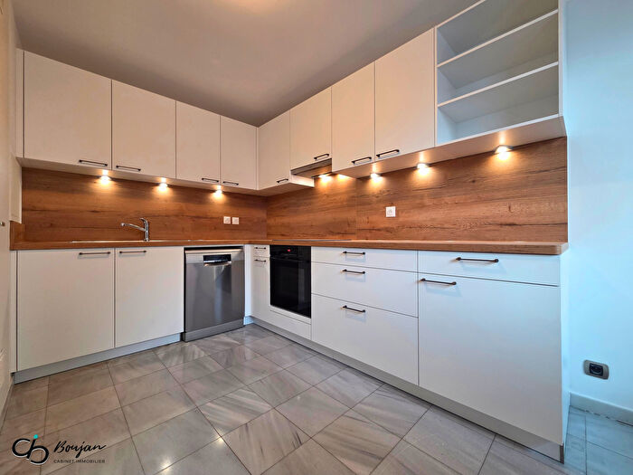 Appartement à louer - Strasbourg, Centre-ville, Mairie - 6 pièces - 4 chambres