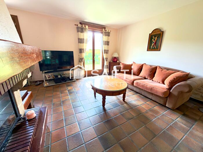 Maison 7 pièces à Mello, à vendre