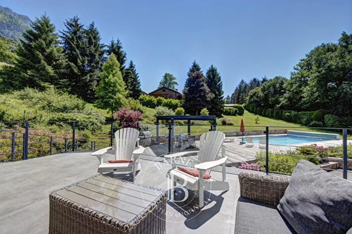 Maison à vendre - Bluffy - 8 pièces - 4 chambres