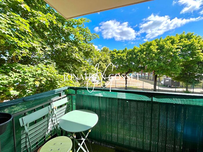 Appartement à vendre - Poissy, Saint-Exupéry - 2 pièces - 1 chambre