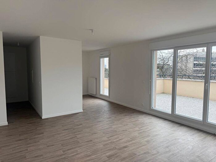 Appartement à louer - Grosse Pierre-Foch-Dunant-Guynemer-Collinet, Meaux - 3 pièces - 2 chambres