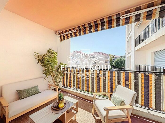 Appartement à vendre - Cannes, Prado, République - 3 pièces - 2 chambres