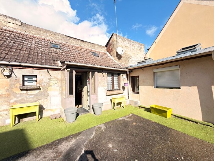 Maison à vendre - Nogent-sur-Oise, Mairie, République - 2 pièces - 1 chambre