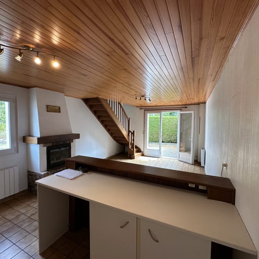 Lacroix-Barrez : Maison 3 pièces à louer