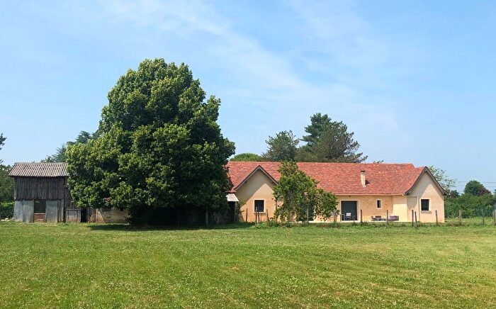 Maison à vendre - Saint-Médard-de-Mussidan - 5 pièces - 3 chambres