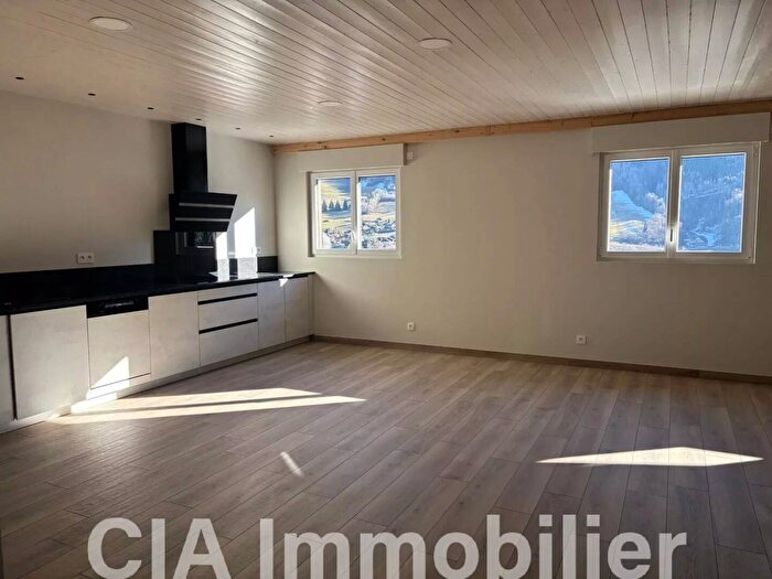 Appartement à louer - Glières-Val-de-Borne - 5 pièces - 4 chambres