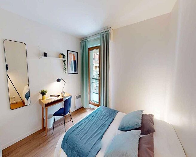 Appartement à louer - Chemins des Vignes, Issy-les-Moulineaux - 3 pièces - 6 chambres