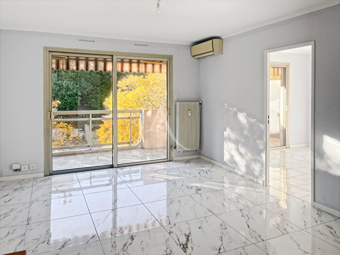 Appartement à vendre - Cannes, Petit Juas - 2 pièces - 1 chambre