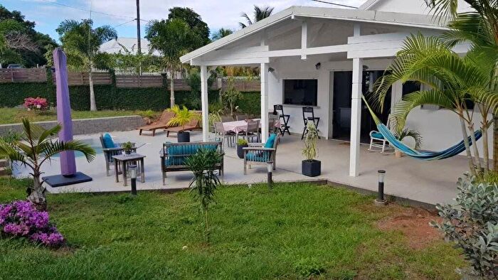 Maison à louer - Sainte-Rose - 4 pièces - 3 chambres