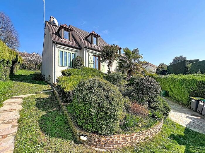 Maison à vendre - Brunoy, Nord - 7 pièces - 5 chambres