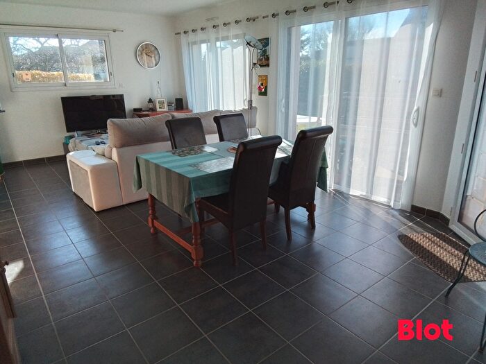 Maison à louer - Lampaul-Ploudalmézeau - 5 pièces - 3 chambres