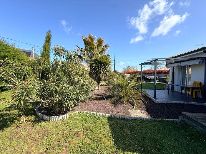 Maison à vendre - Saint-Savin - 4 pièces - 3 chambres