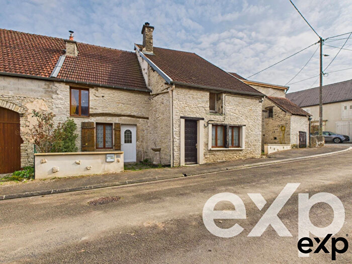 Maison à vendre - Grancey-sur-Ource - 4 pièces - 3 chambres