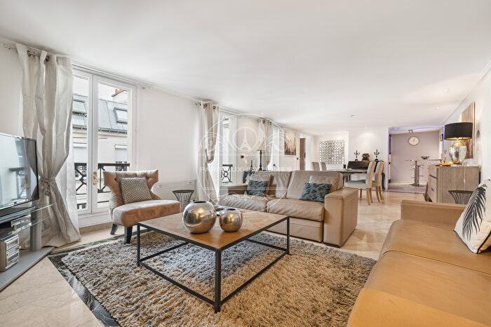 Appartement 4 pièces à Paris 8ème, Elysée, Madeleine, à vendre