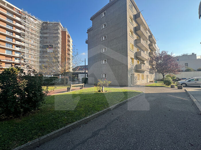 Appartement à louer - Grenoble, Bajatière - 1 pièce