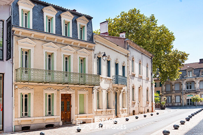 Maison 11 pièces à Castres, à vendre