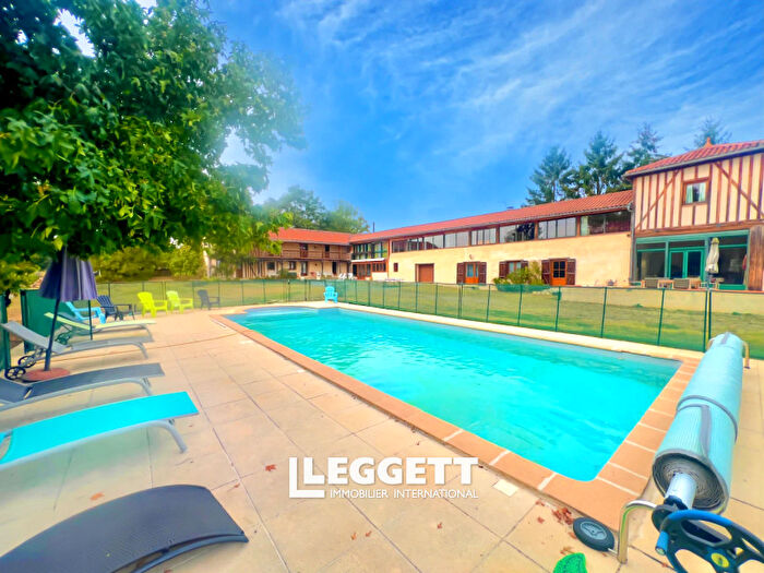 Miélan : Maison 14 pièces à vendre