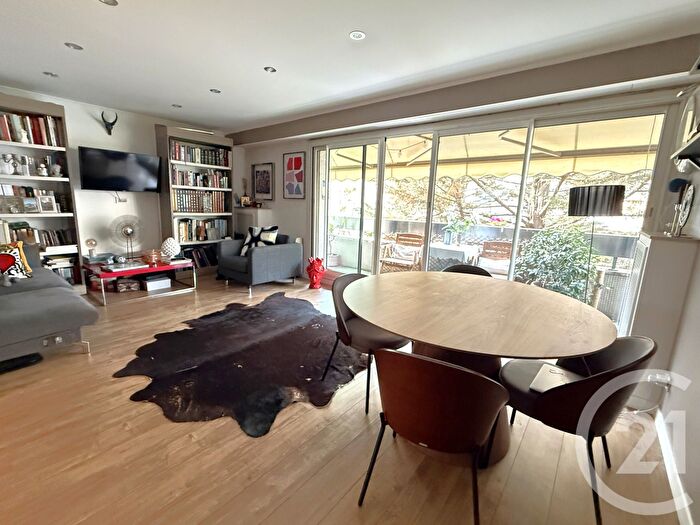 Appartement à vendre - Paris e , Porte de Saint-Cloud, Auteuil-Sud - 4 pièces - 3 chambres