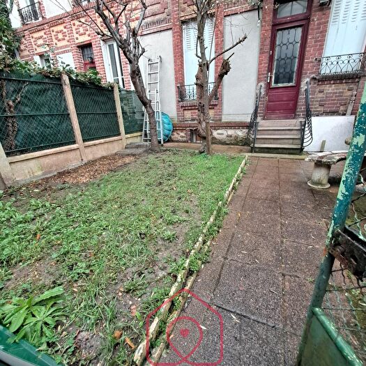 Maison à vendre - Saint-Ouen, Vieux Saint-Ouen - 4 pièces - 3 chambres