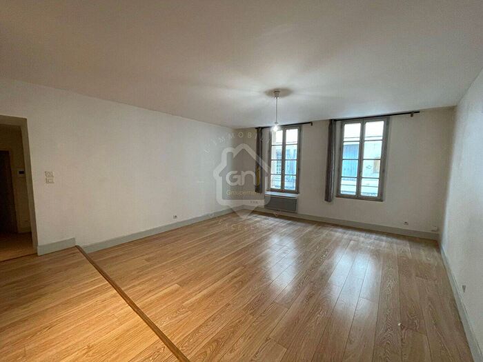 Centre Ville, Carpentras : Appartement 2 pièces à louer