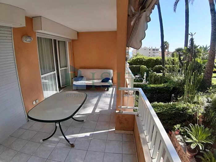 Appartement à vendre - Menton, Haut Borrigo, Saint-Paul-Garavan, Vallée de Gorbio - 2 pièces - 1 chambre