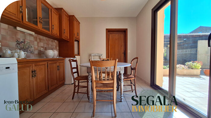 Maison à vendre - Carmaux - 5 pièces - 4 chambres