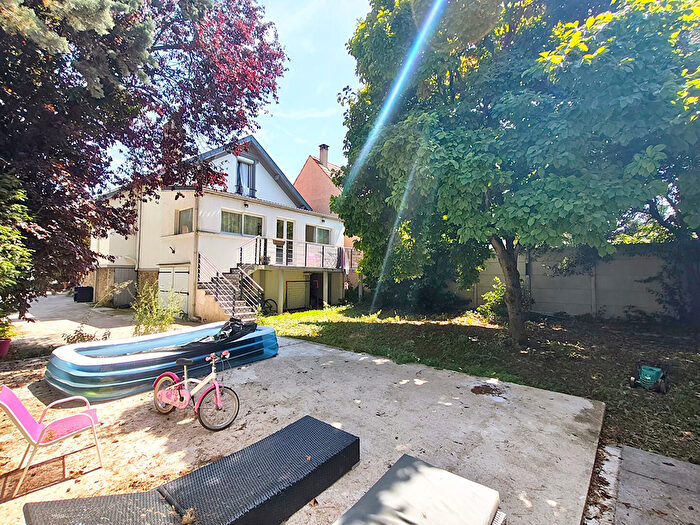 Maison 7 pièces à Villemomble, Plateau d'Avron, Mairie, à vendre