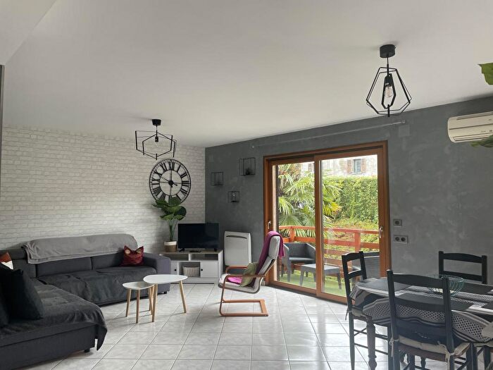 Viviers-du-Lac : Appartement 3 pièces à louer