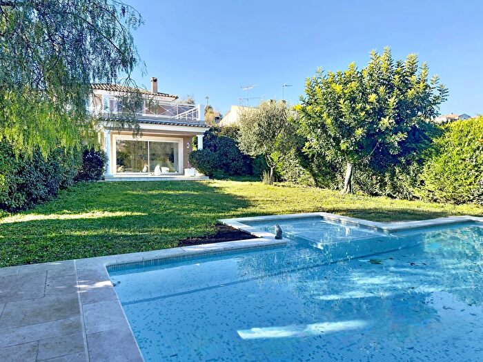 Antibes : Maison 6 pièces à vendre