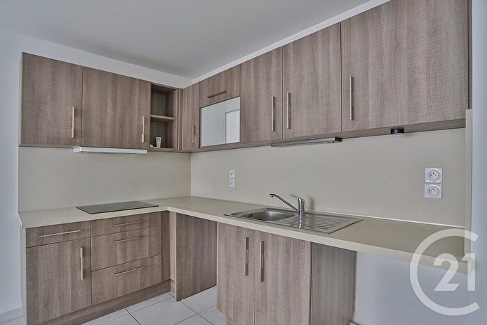 Appartement à vendre - Saint-Julien-en-Genevois, Centre-ville - 3 pièces - 2 chambres