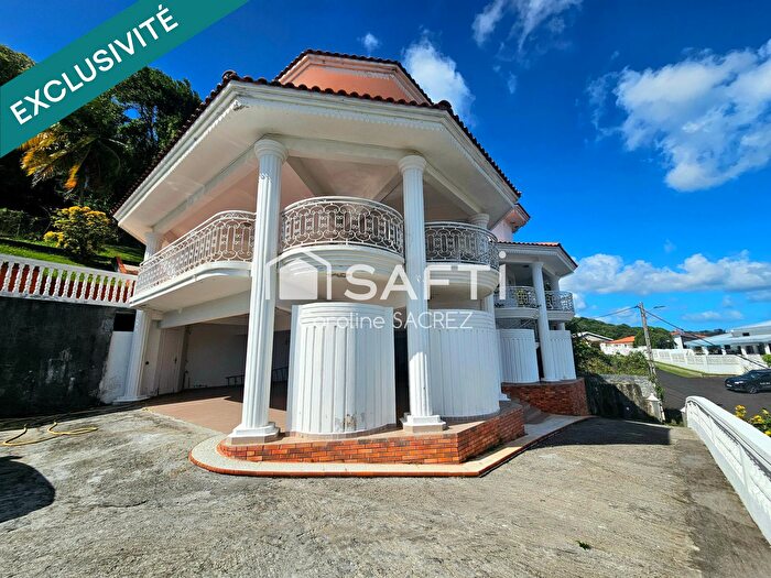 Maison à vendre - Fort-de-France - 7 pièces - 5 chambres