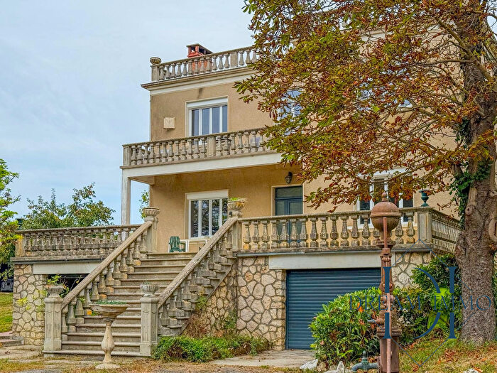 Maison à vendre - Fleurance - 8 pièces - 4 chambres