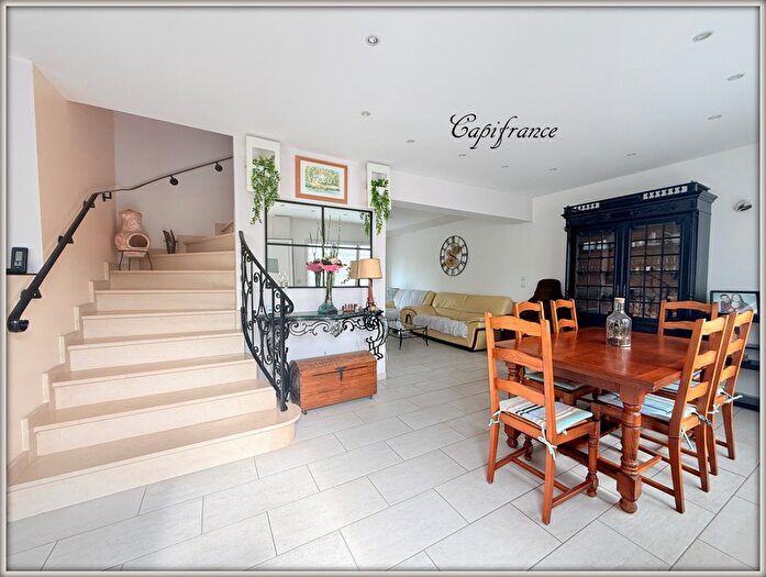 Maison à vendre - Aulnay-sous-Bois, Savigny, Mitry - 6 pièces - 4 chambres